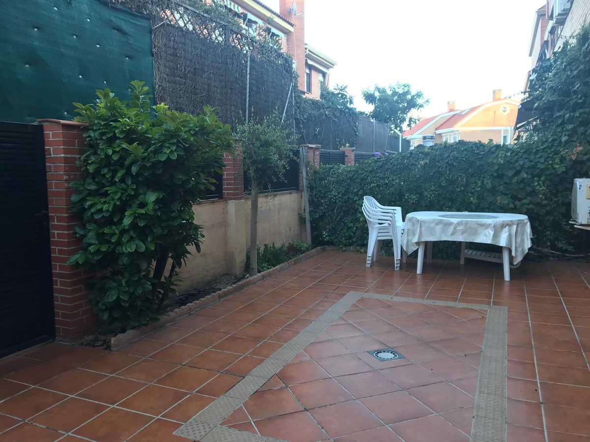 Chalet Adosado en Venta en Boadilla Del Monte (Madrid) - Zoco - Ref. 2315